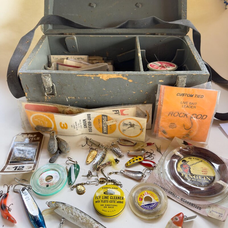 Vintage Tackle Box - Etsy