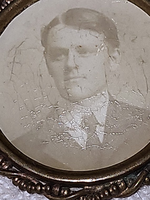 Victorian Era Pin Gem