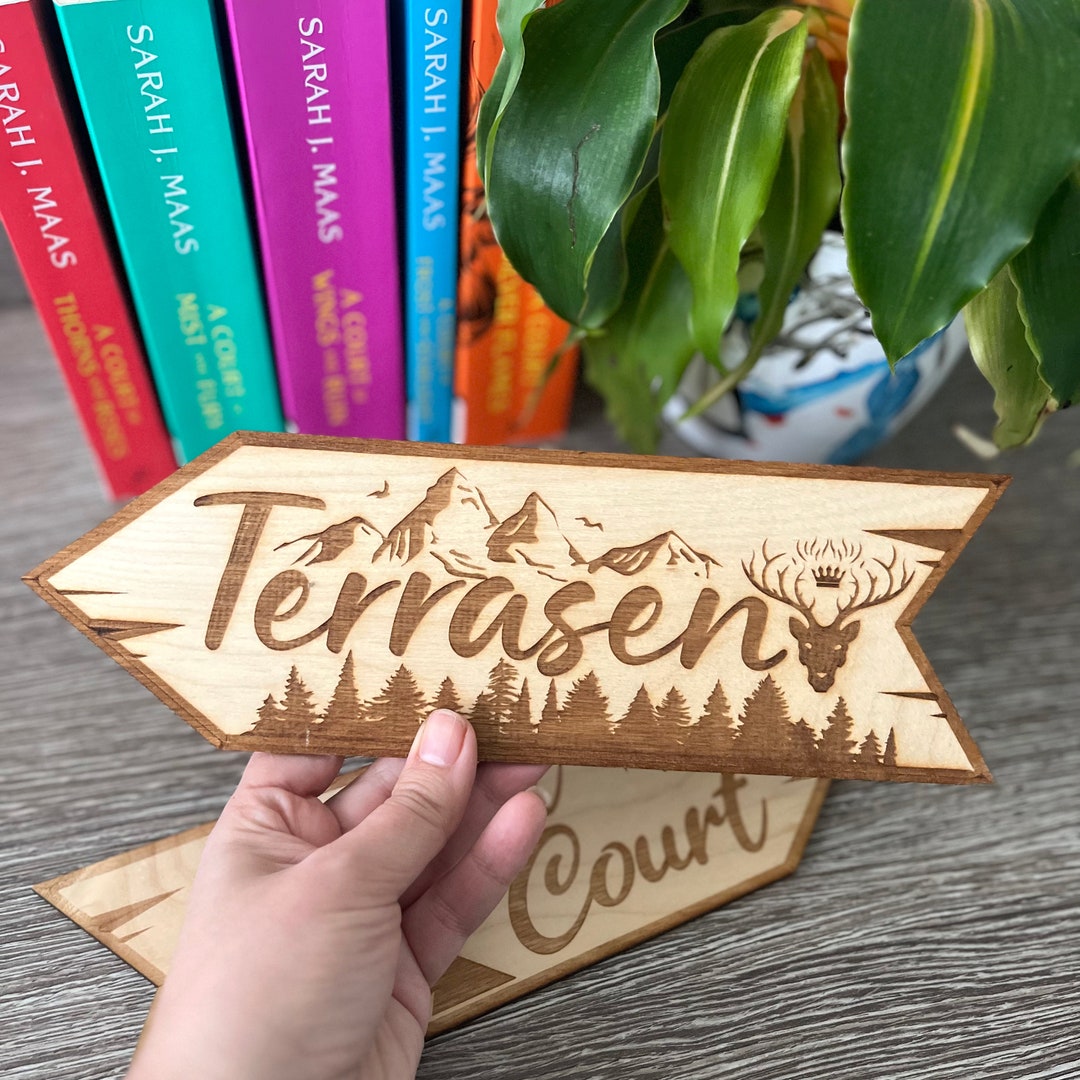 Terrasen Arrow Sign, Throne of Glass Wooden Arrow, Officially Licensed ...