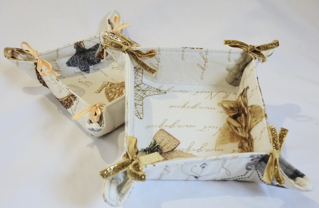 Bread or Toast's Basket Made With Christmas 's Cotton - Etsy