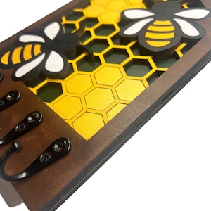 Bee Keyholder, Honeycomb Decor, Rustic Bee Decor, Bee Themed Gift ...