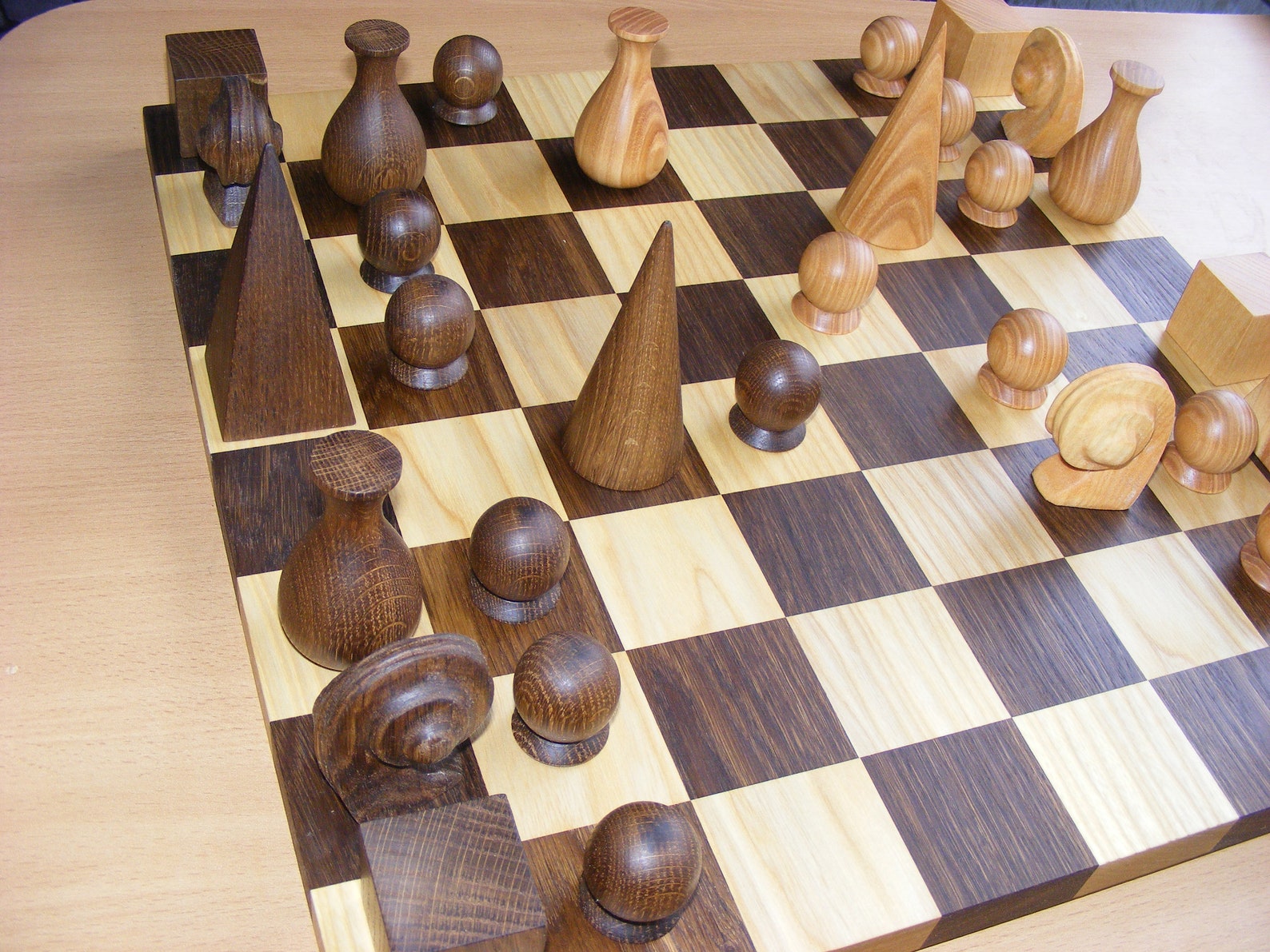 Handmade wood abstract geometric chess set in oak chest. | Etsy