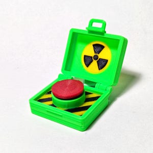 Nuke Briefcase Fidget, Big Red Button Desk Toy, Mechanical Keyboard ...
