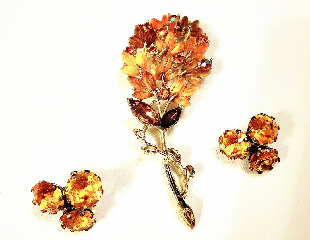 Vintage Signed Lisner Demi Parure Molded Amber Lucite Leaves Brooch ...