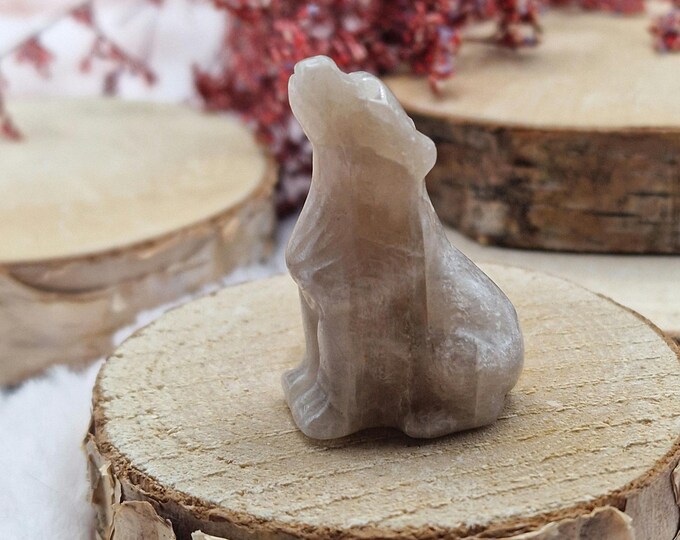 Beautiful Moonstone Gemstone Wolf - Crystal Figurine - Crystal Wolf ...
