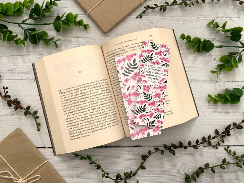 Gift Set of 3 Bookmarks Illustrated Floral Literary Quote | Etsy