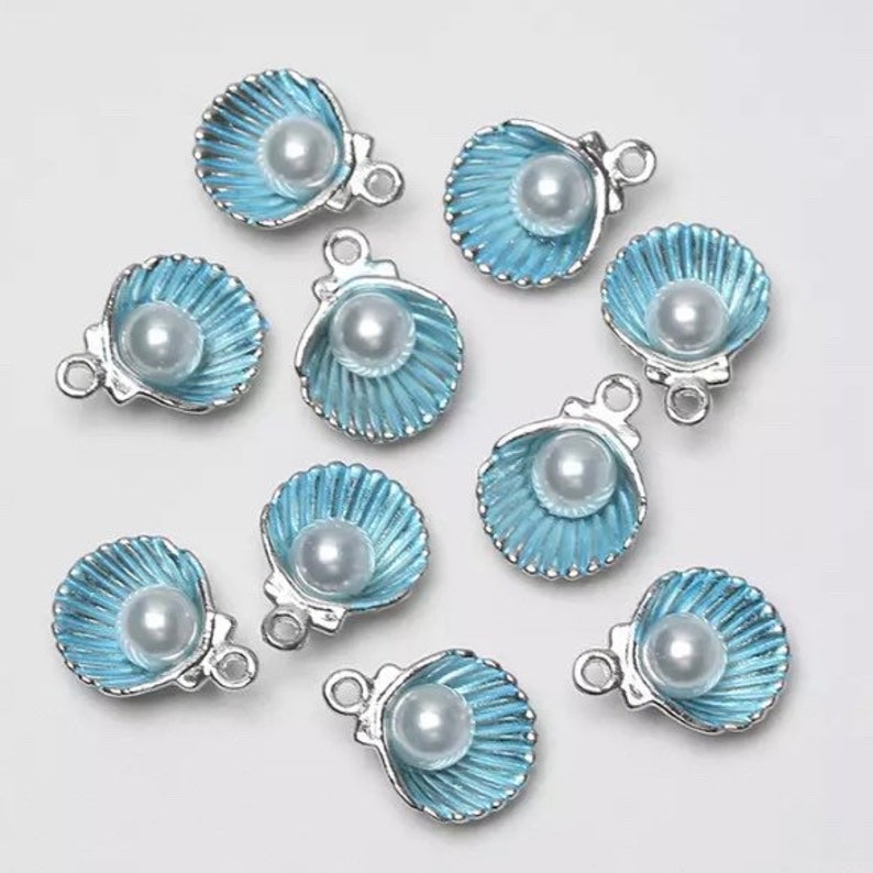 10 Clam Shells With Pearl Charm Enameled Clam Shell Charm - Etsy