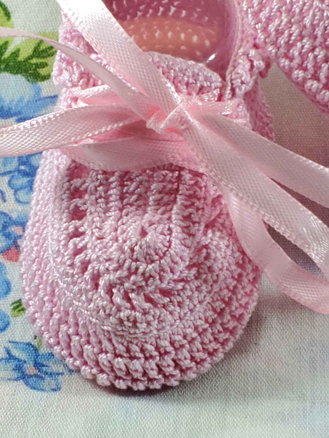 Pink Thread Crochet Lace up Baby Shoes With Pink Fold Over | Etsy