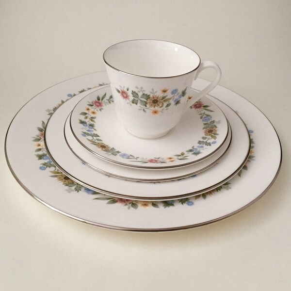 Magnolia Fine China - Etsy