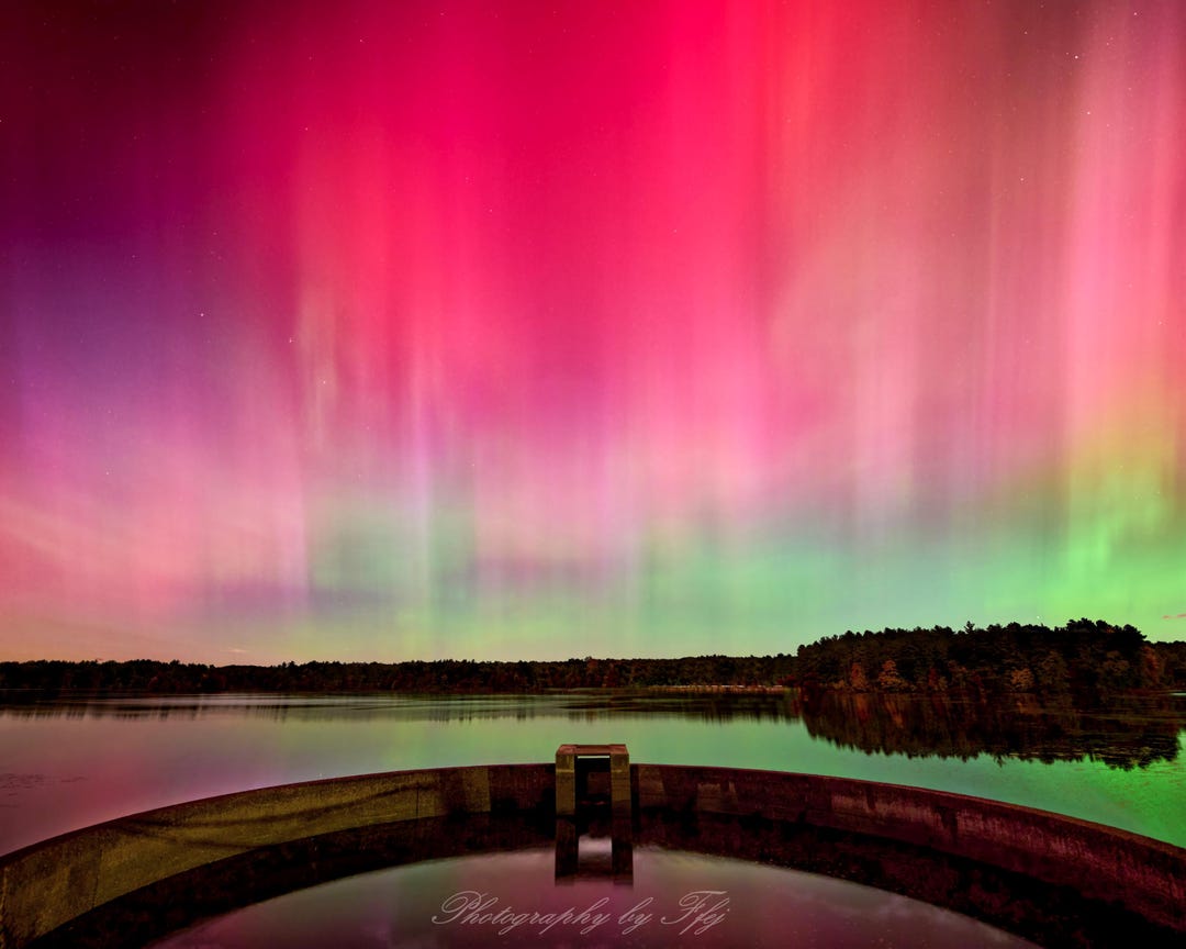 The Northern Lights Over the Scituate Reservoir, Scituate Rhode Island ...