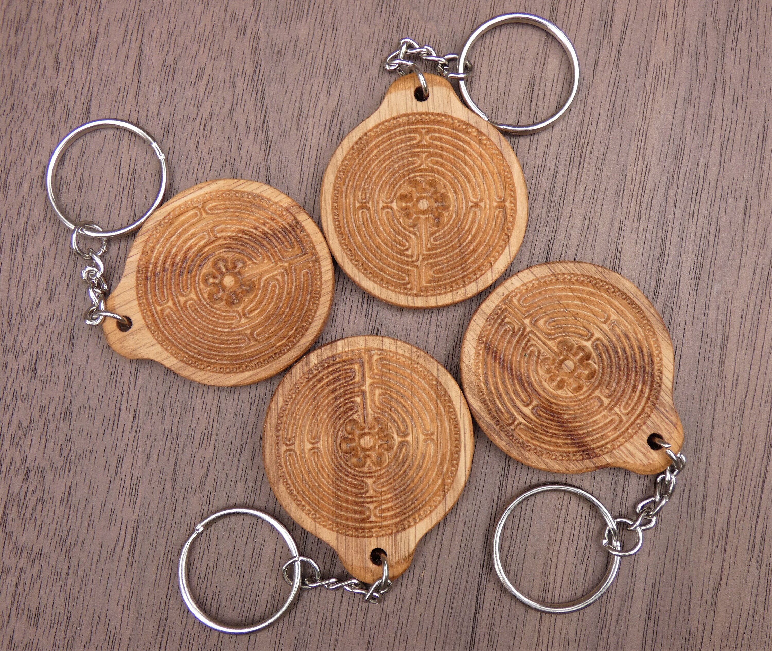 Chartres Mini Finger Labyrinth - Maze Oak Wooden Keyring - Keychain ...