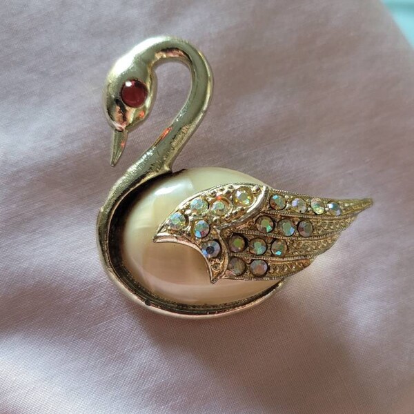 Vintage Swan Brooch - Etsy