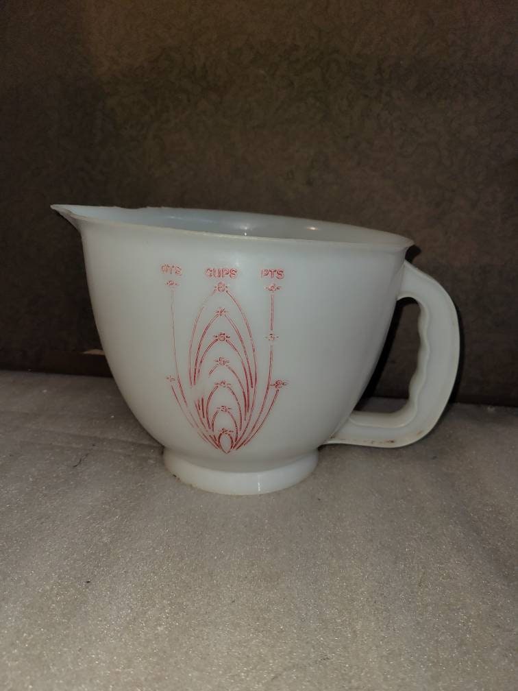 Vintage Tupperware Measuring Cup Pour Spout Red Print - Etsy