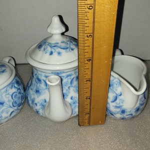 S.P.M. Walkure-bayreuth Bavaria Germany White and Blue Flowers ...