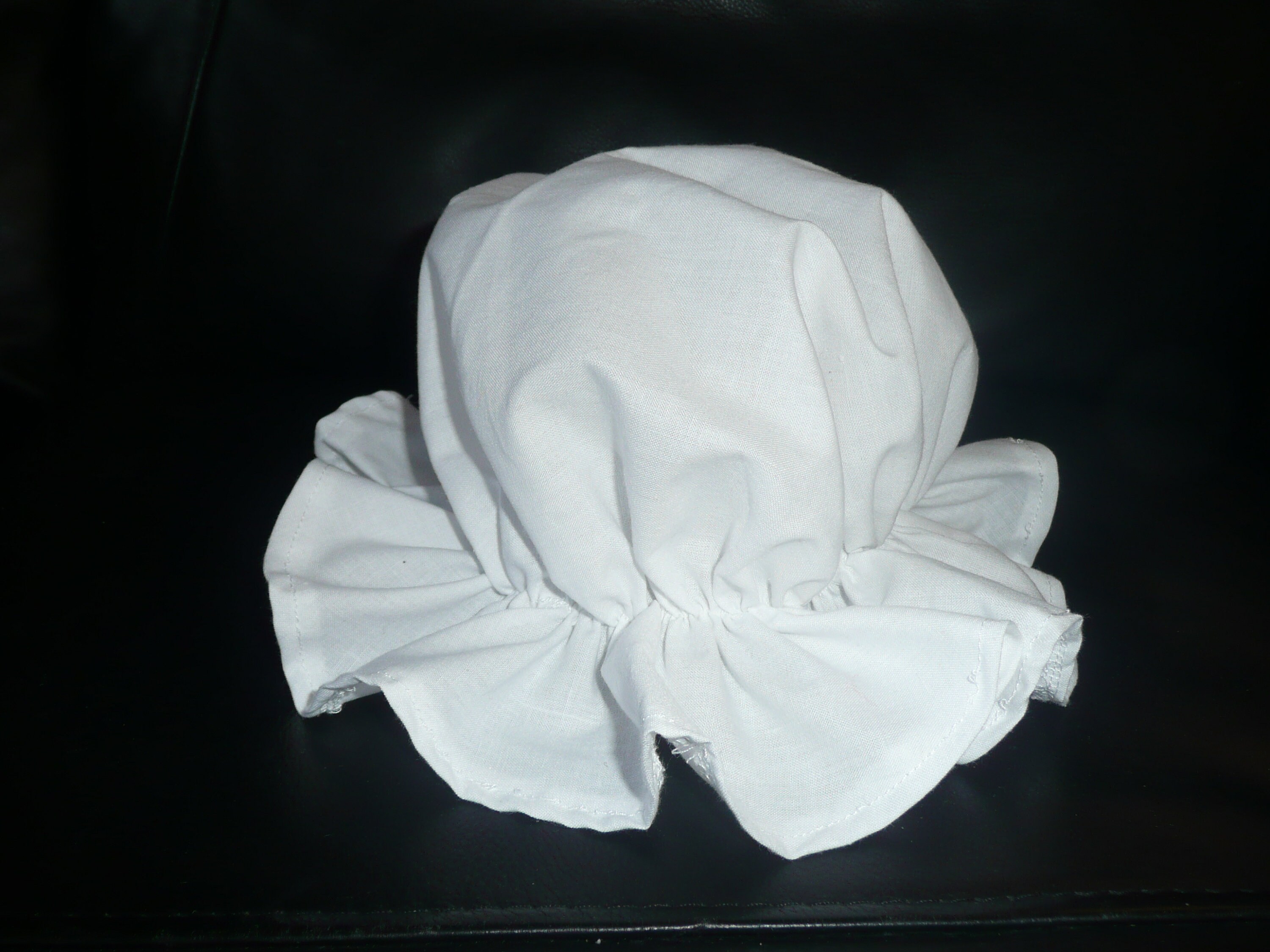 White Victorian Tudor Fancy Dress Mop Hat Ideal for School Trips One ...