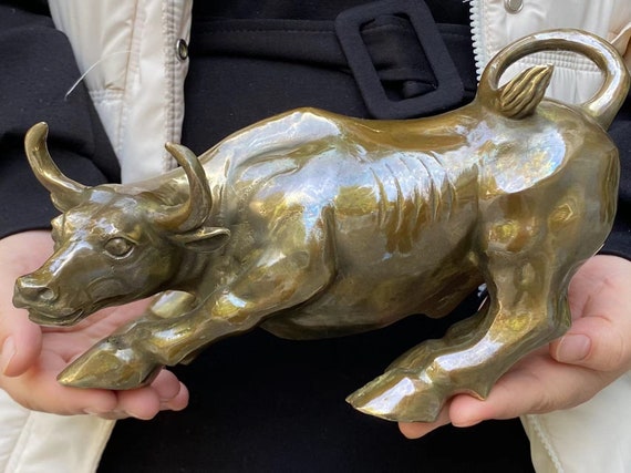 Wall Street Bull Desktop Statue