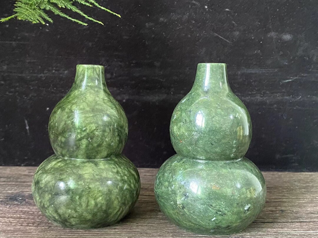 Natural South Green Jade Gourd Sculpture Natural Green Crystal Carved ...