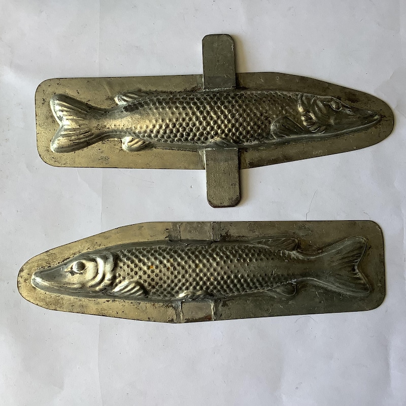Antique metal molds - Etsy Italia