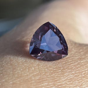 10mm Alexandrite Trillion Cut of Best Quality. Hydrothermal Lab Grown ...