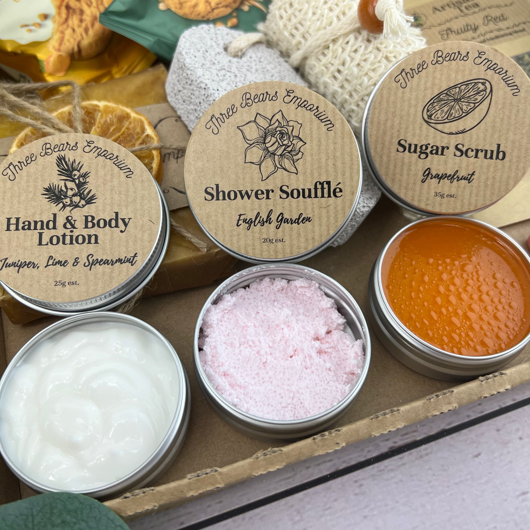 Letterbox Gift for Her Birthday - Bath Set Hug in a Box - Pamper Gift ...