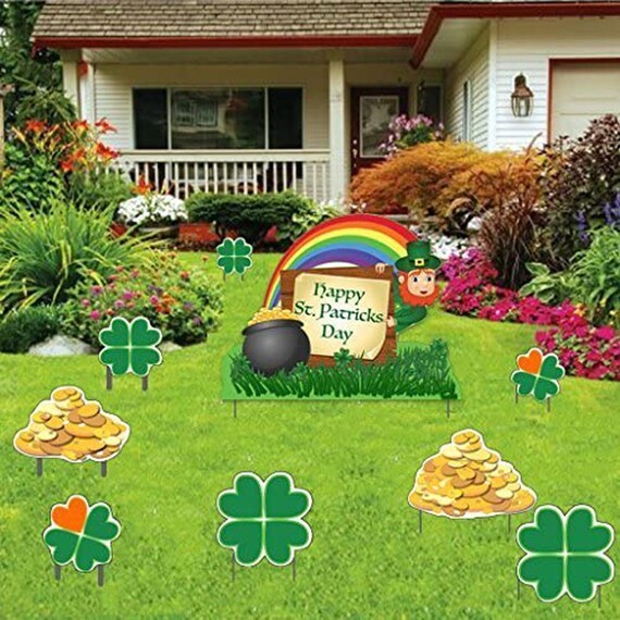 Happy St Patricks Day With Leprechaun and Pot of Gold | Etsy