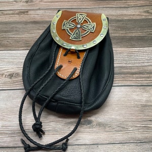 Celtic Cross Leather Sporran – Scottish Kilt Pouch, Viking Renaissance ...