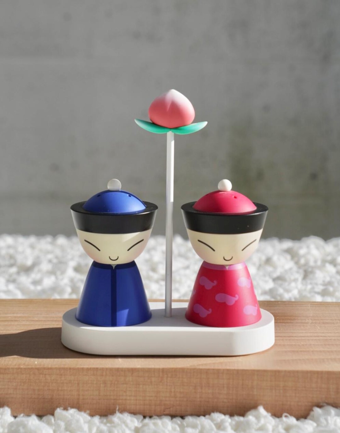 Alessi Mr. and Mrs. Chin Salt & Pepper Shakers - Etsy