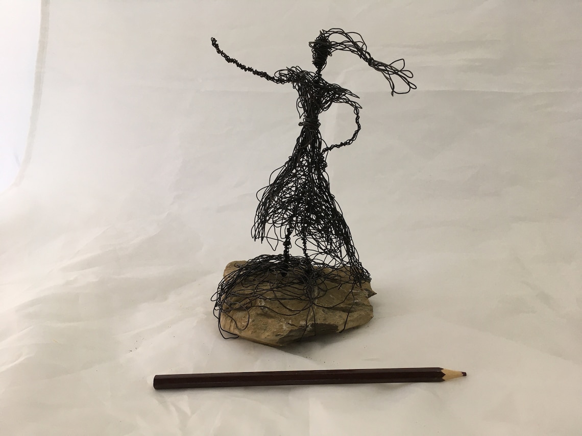 Drahtfigur Tänzerinnen Dame mit Hund Powerfrau | Etsy