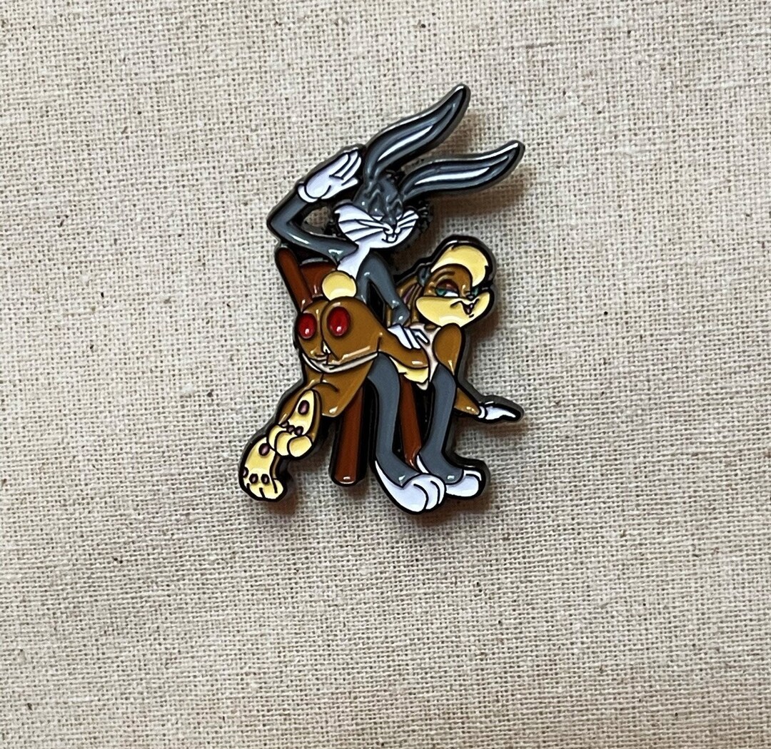 Bugs Bunny & Lola Bunny Metal Enamel Pin Lapel Badge 90's - Etsy