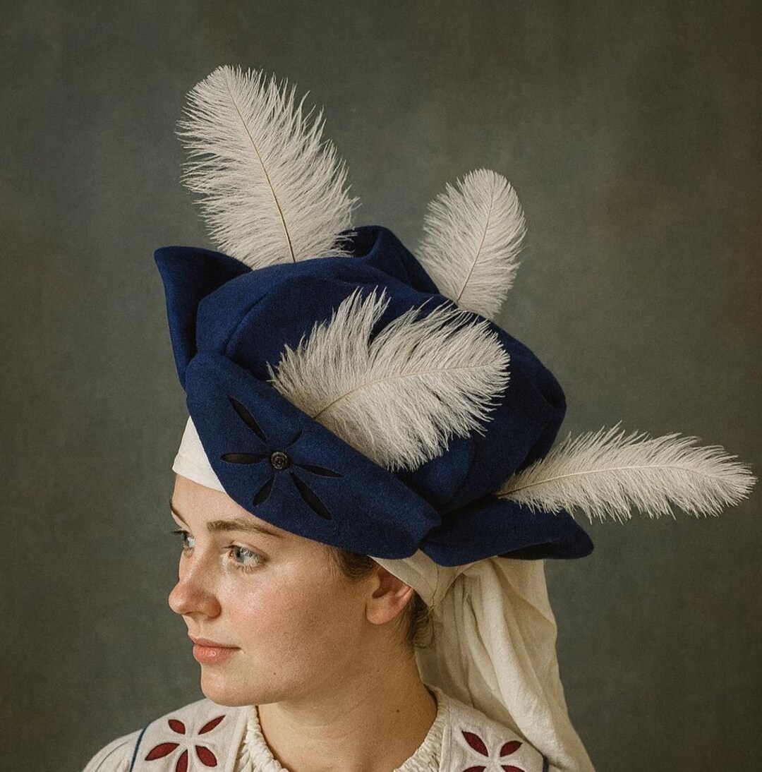 Female Landsknecht Hat With Feathers, Medievals Feather Hats ...