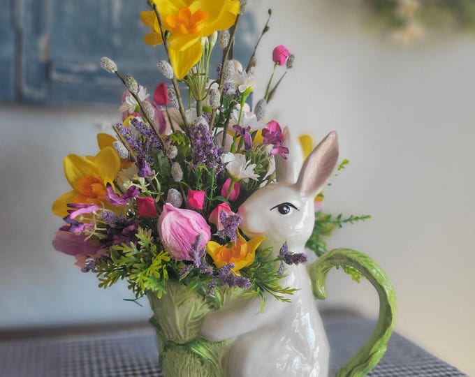 Farmhouse Easter Bunny Vase With Spring Floral Arrangement - Cottage ...