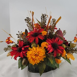 Rustic Autumn Floral Centerpiece With Echinacea, Mums, and Fall Foliage ...
