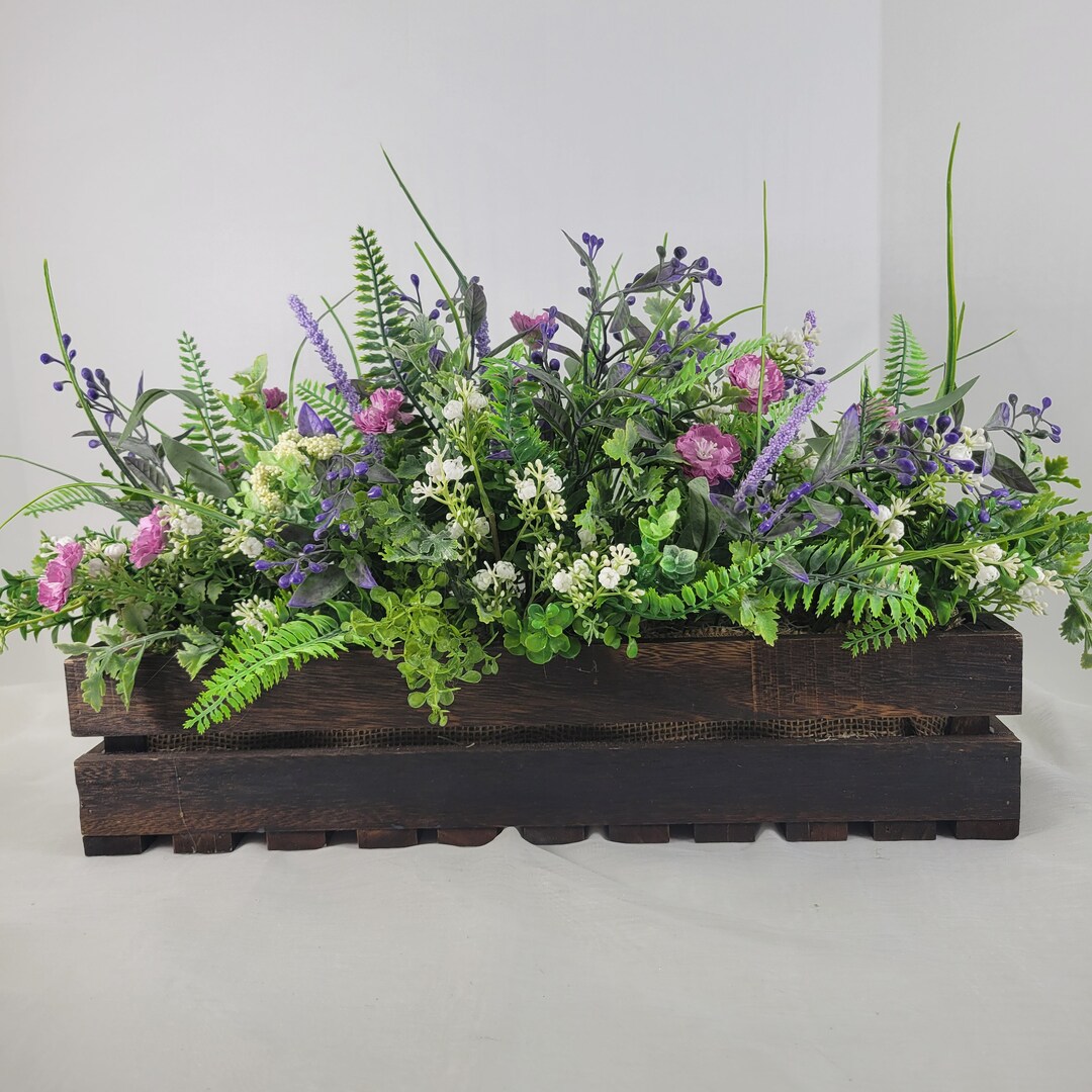 Country Charm, Spring Floral Arrangement, Mixed Spring Flowers, Dining ...