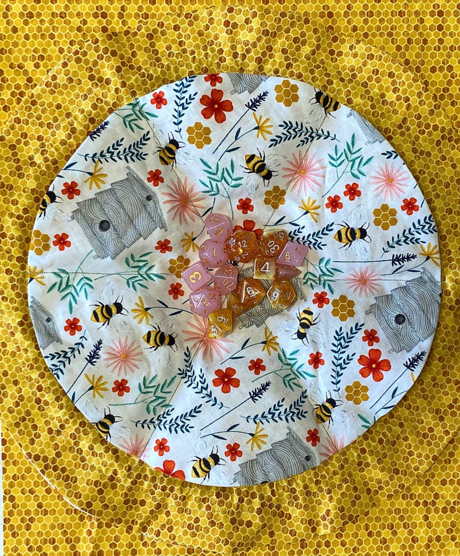 Hello Bees Critical Role Jester-inspired Bee Print Dice - Etsy