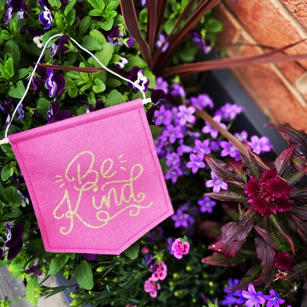 Be Kind Banner - Etsy UK