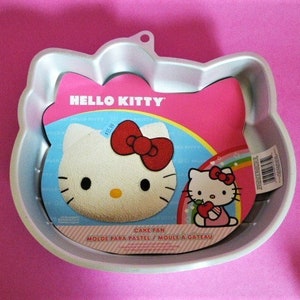 hello kitty cake tin