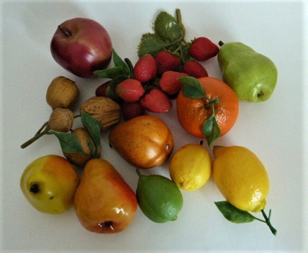 Hard and Soft Plastic Vintage Fruit Apples Pears Strawberries Orange ...