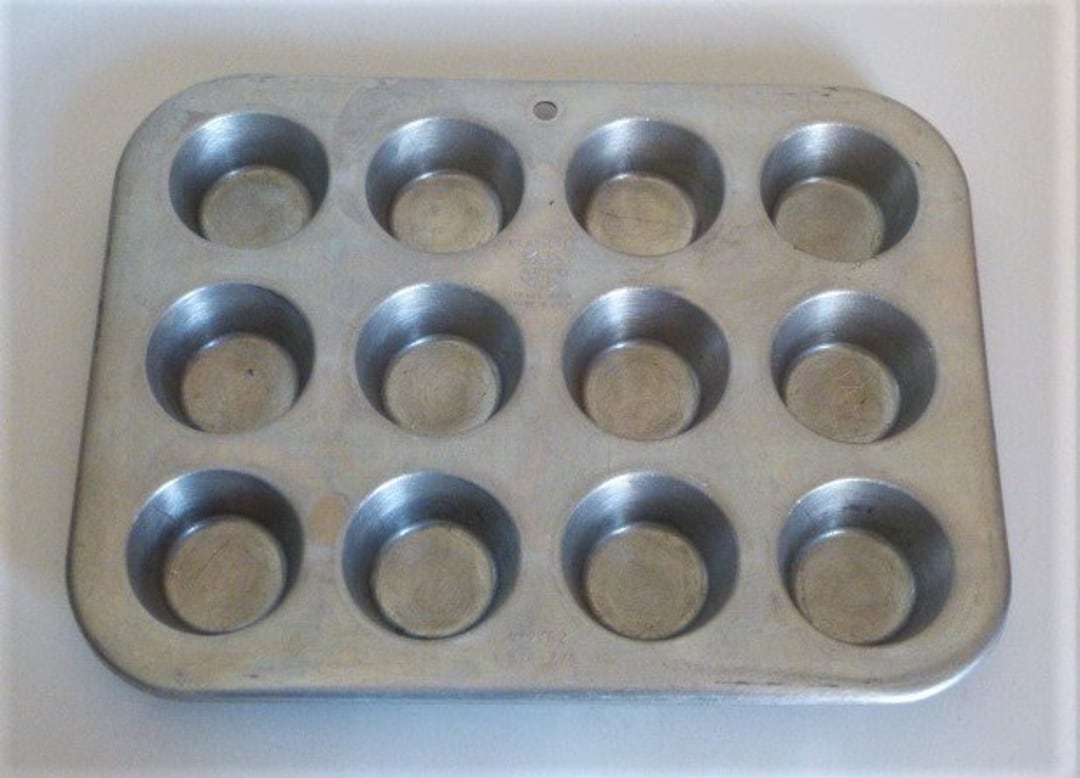 WEAR-EVER Mini Cupcake Pan 12 Cavities Aluminum #2792 Made in U.S.A. - Etsy