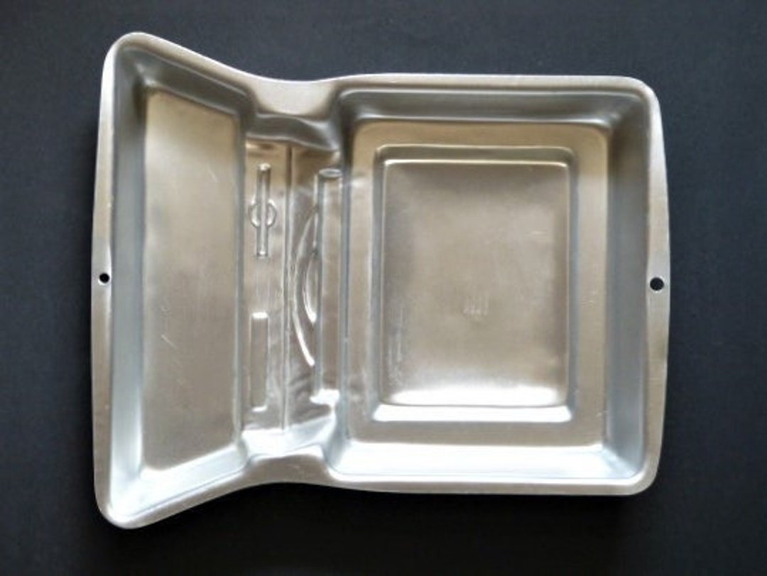 WILTON Cake Pan Computer With Monitor 1997 Made in Indonesia 2105 ...