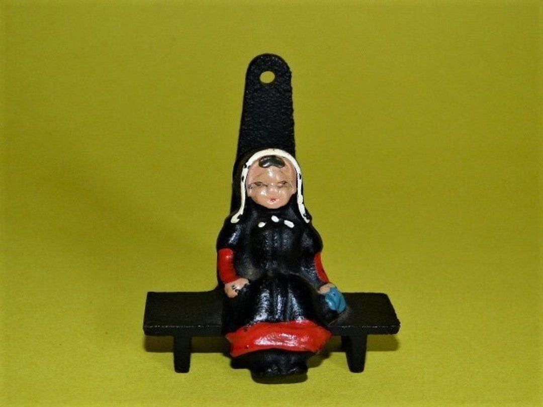 Cast Iron Amish Figurine Girl Sitting on Black Bench 1.25” X .75” #875 ...