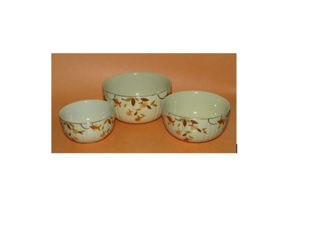 HALLS SUPERIOR QUALITY Kitchenware Ribbed Nesting Bowls Autumn Leaf ...