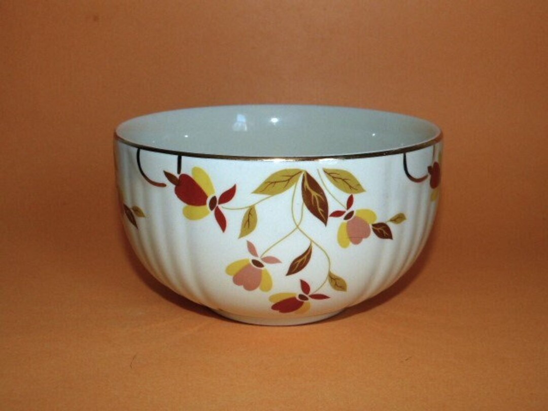 HALLS SUPERIOR QUALITY Kitchenware Round Serving Bowl Autumn Leaf ...