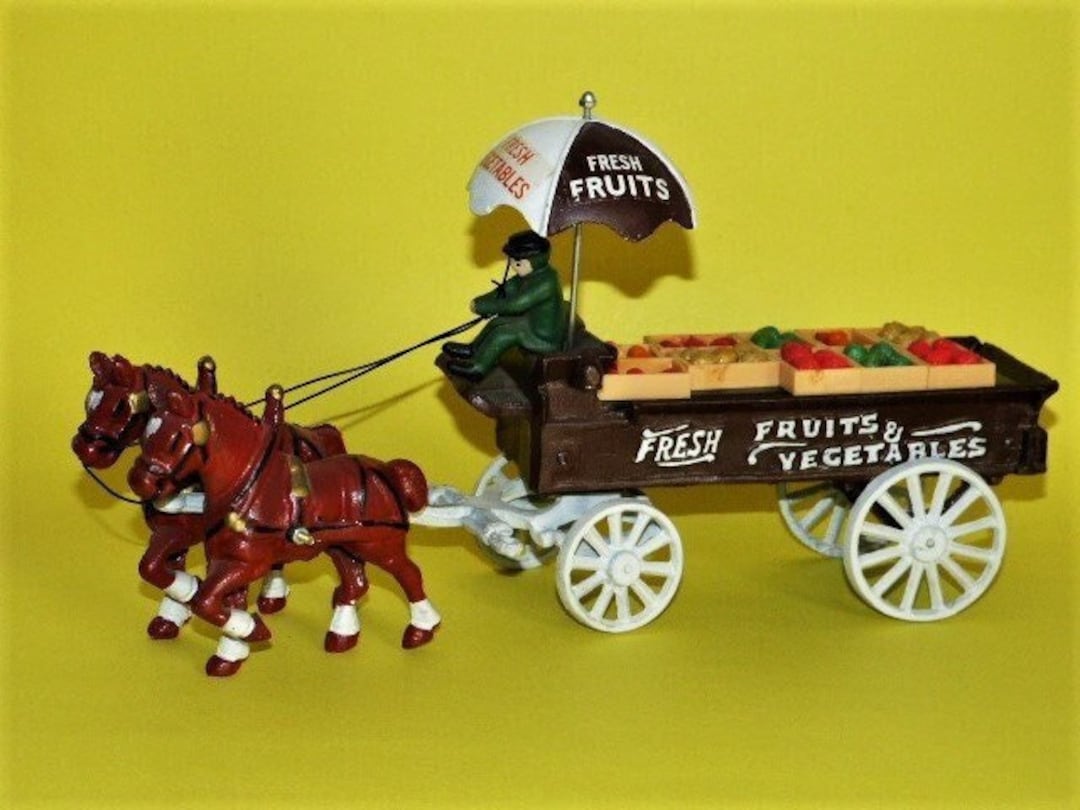 Cast Iron Toy Peddler’s Wagon With Umbrella and 10 Fruit Boxes 8” X 15 ...