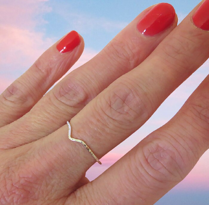 Thin V-ring Hammered or Smooth Stacking Ring Simple 925 - Etsy