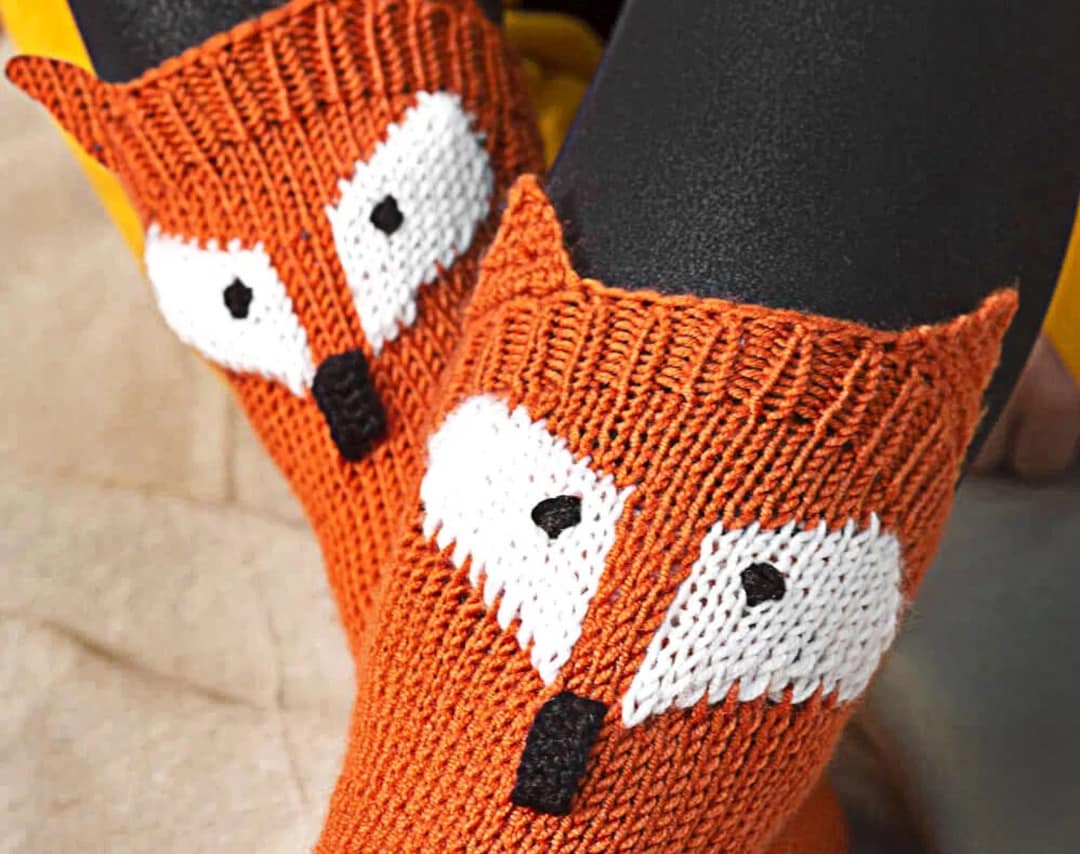Fox Knitted Socks Pattern for Ladies, Socks Knit Pattern ,foxy Lady ...