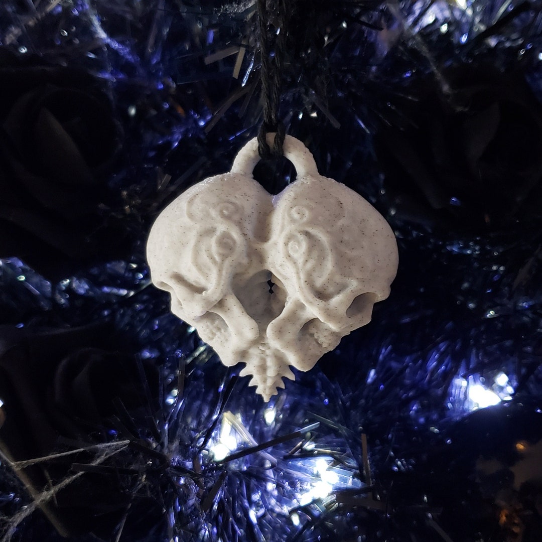 Heart Skulls Tree Ornament • Gothic Holiday Home Decor • 3D Printed - Etsy