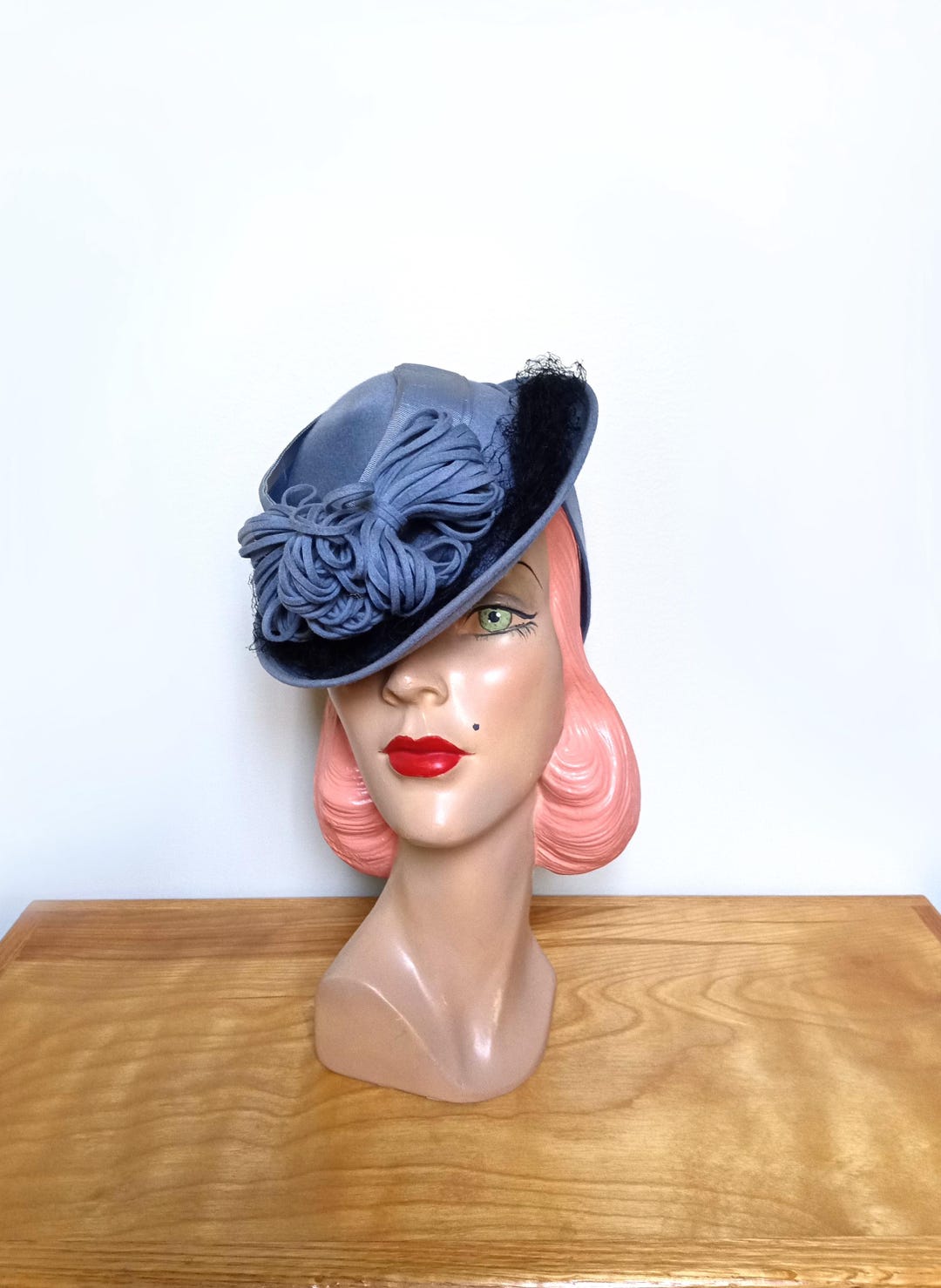 Vintage 1940's Periwinkle Felt Tilt Hat ~ - Etsy