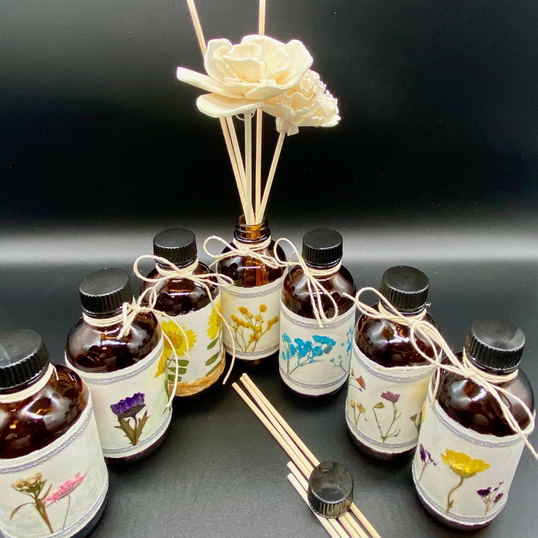 Dried Flowers Vintage Style Diffuser Bottle Set Includes 10 Reed Sticks ...