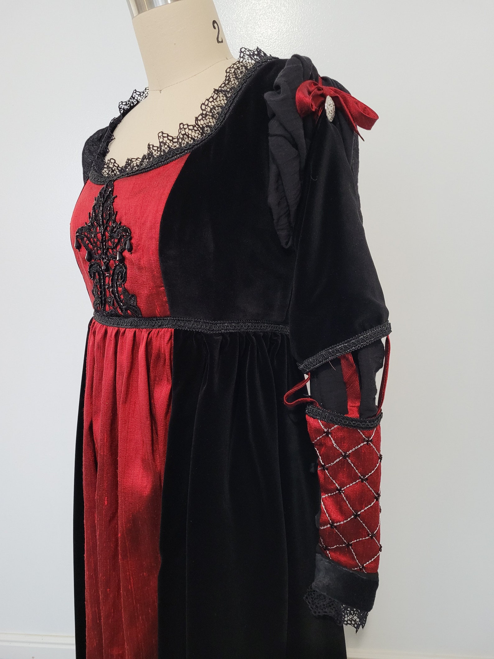 Dark Renaissance Dress. - Etsy