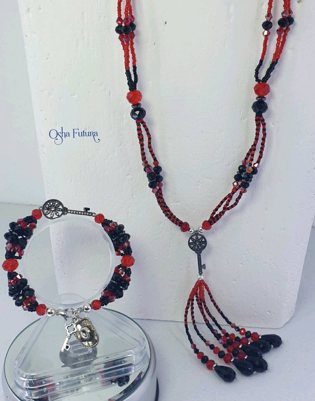 Elegua's Ilde and Deck Necklace. Complete Ceremony of the Orisha ...